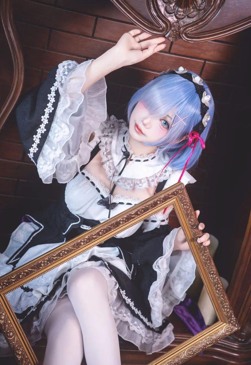 性感COS：超美的蕾姆COS ，碧眼魔法的极致诱惑 - 知乎