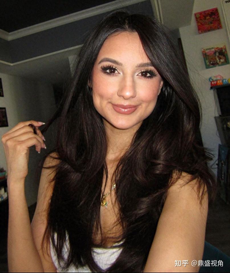 双馨女艺人伊丽莎·伊瓦拉eliza Ibarra，靓丽容颜下的小酒窝 知乎 2476