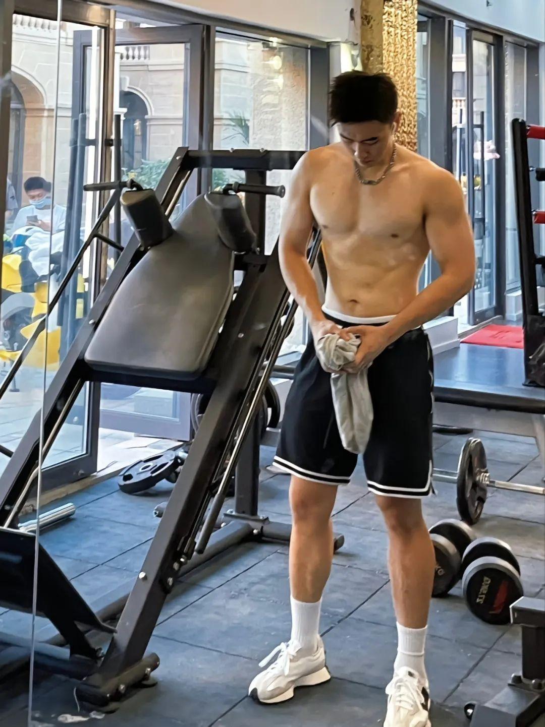 191cm河北篮球体育生，00后私下竟然这么猛…… - 知乎