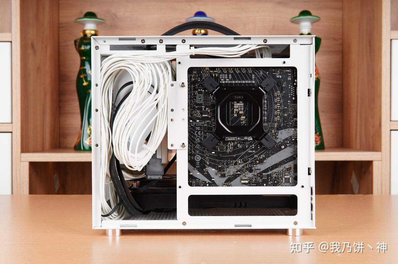 双塔风冷玩家狂喜箱？闪鳞G200 ITX机箱装机分享 - 知乎