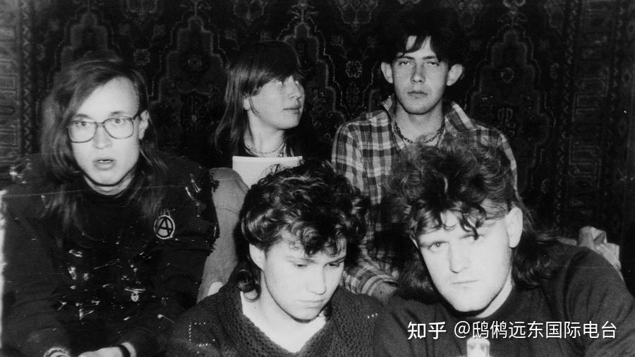 民防乐队 伟大而永恒 中文歌词 Здорово и Вечно - 知乎