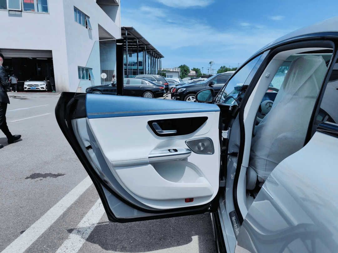 无边框车门“帅炸天”，这几款无边框车门车型年轻人也买得起 - 知乎