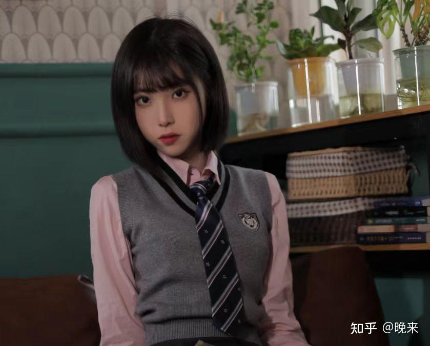许岚LAN cos白丝水手服+ 纯欲毛衣+韩系制服+黑丝女J+灰裙X灰丝姐姐 - 知乎