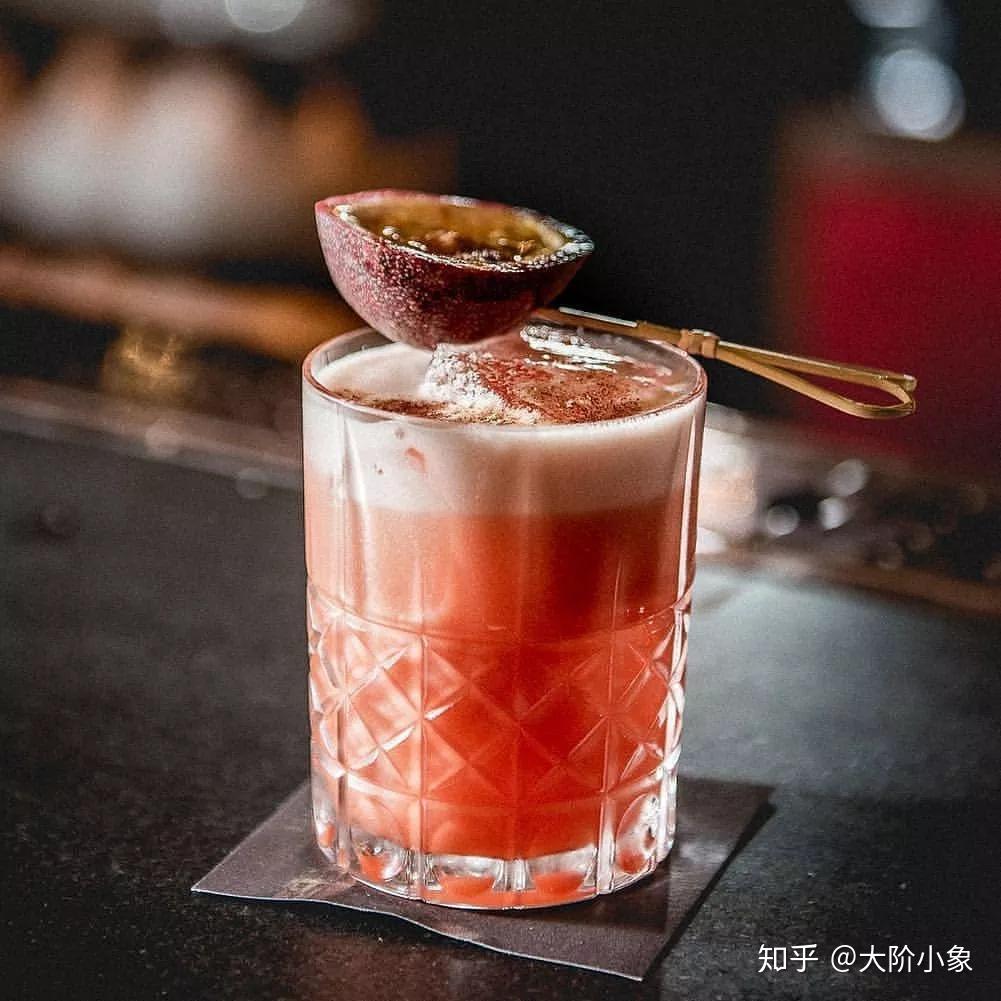 Ash Sutton的酒吧设计正在风靡整个亚洲——曼谷Iron Balls - 知乎