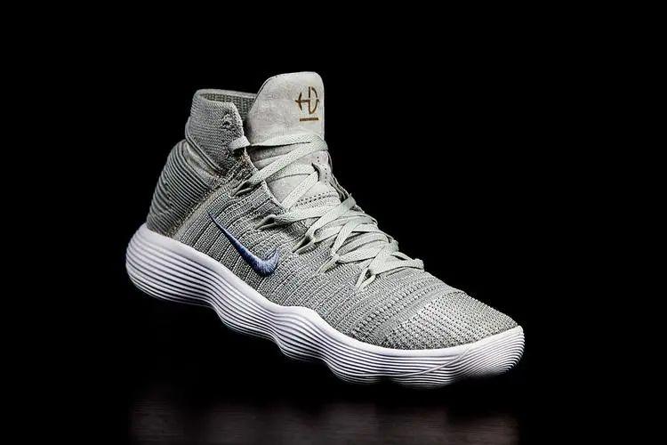 黄金十年！细数Hyperdunk的那些经典设计 - 知乎