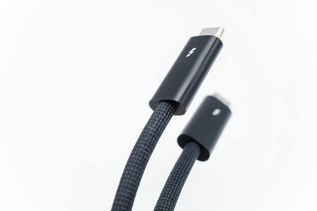 拆解报告：Apple苹果1.8米雷电4 Pro数据线A2734 - 知乎