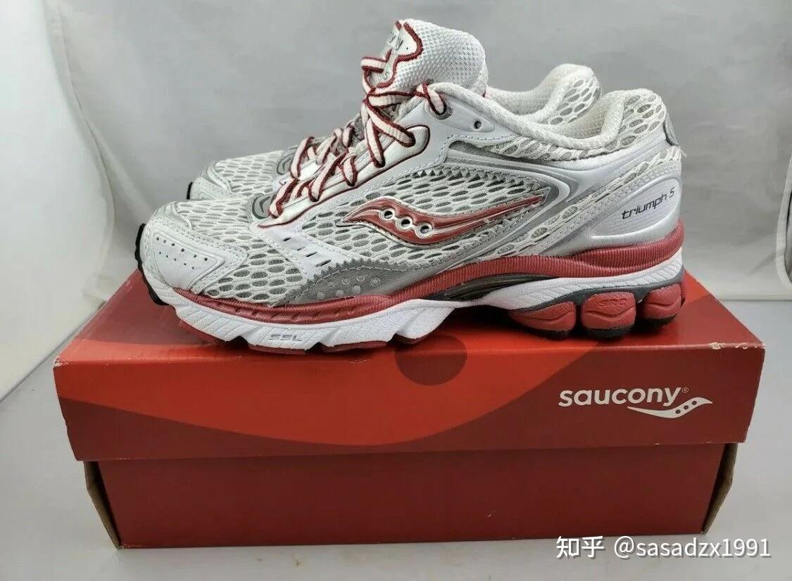 索康尼胜利系列（Saucony Triumph）1代-5代图片 - 知乎