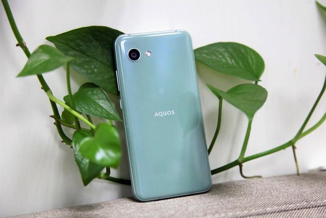 夏普R2 Compact测评：120Hz刷新率+骁龙845 但这外观让人难以接受 - 知乎