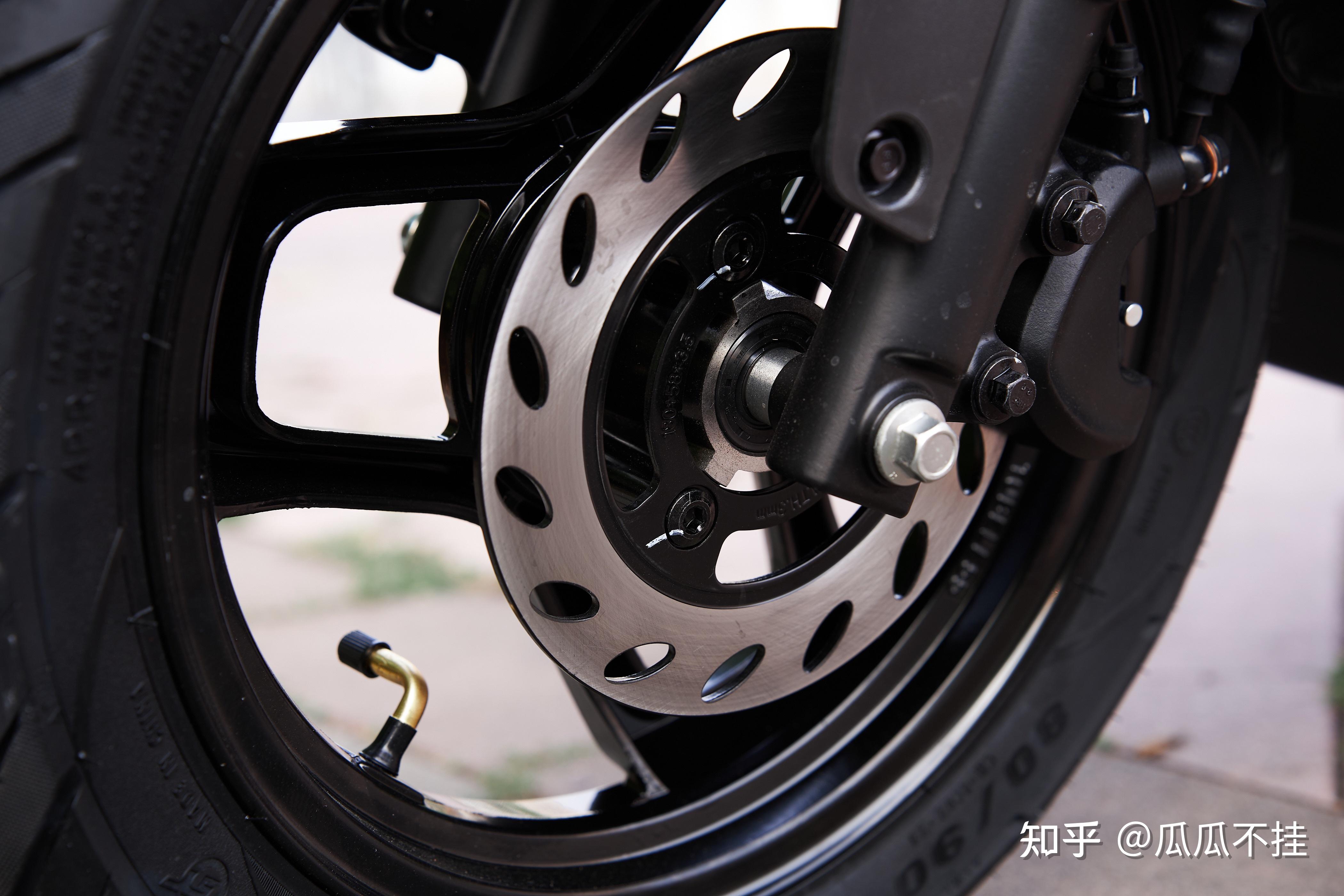 不得不吹一下九号电动Nz MIX这个430mm长的大踏板， - 知乎