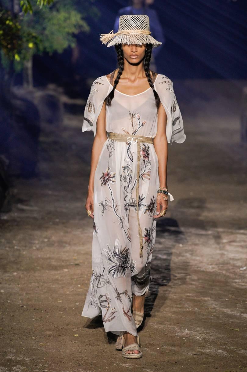 Christian Dior 2020春夏系列-贴近自然的森林秀 - 知乎