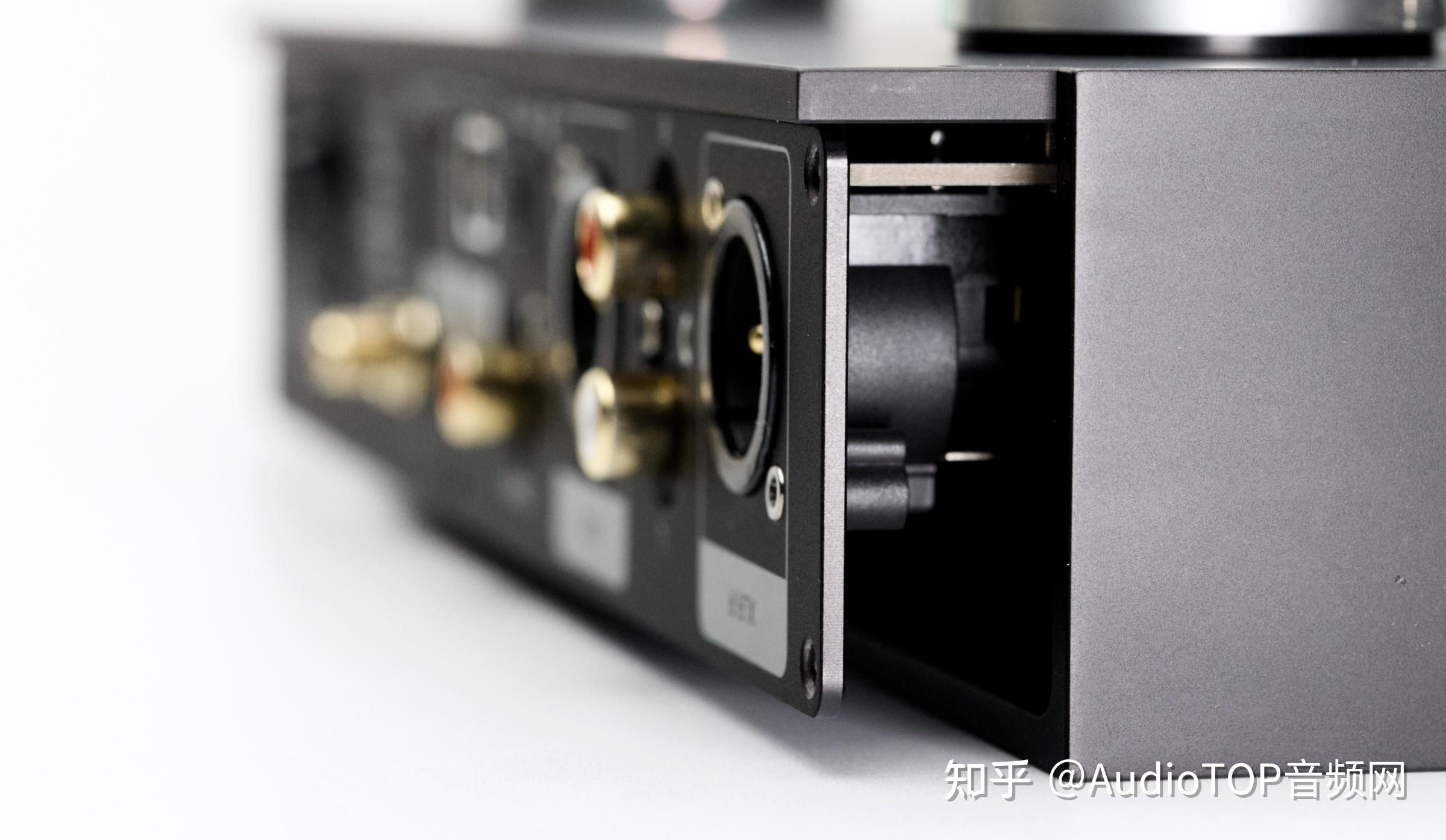 精工细作：旗舰级ES9038Pro解码耳放一体机EverSolo DAC-Z8 - 知乎