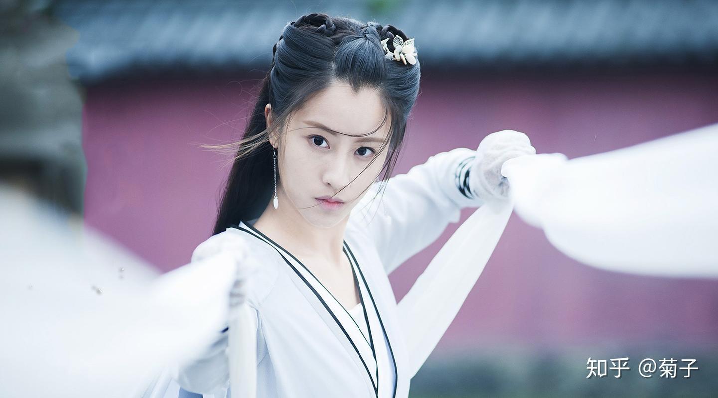各个版本小龙女美貌对比 李若彤经典刘亦菲惊 - 知乎