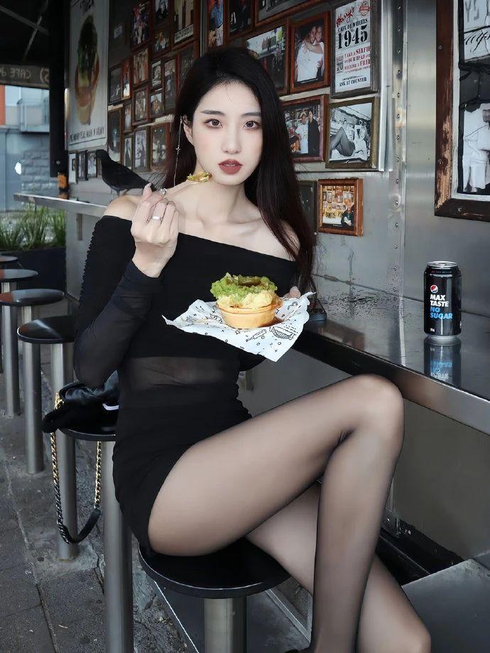 黑丝+黑色包臀裙丨170cm 53kg服饰搭配 - 知乎