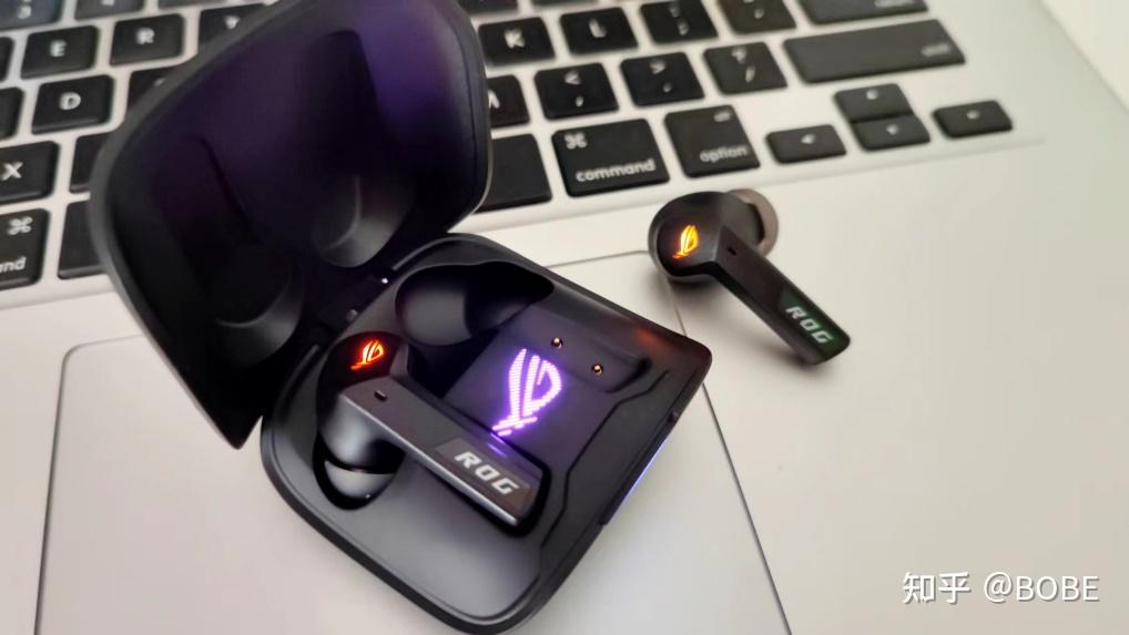 ROG 降临TWS SpeedNova，究竟有没有超越有线电竞耳机的游戏体验？