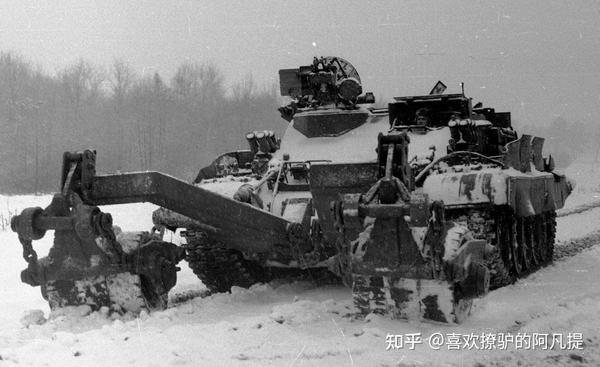 编号17：T-55主战坦克（第六部分）-衍生车型：装甲工程师车辆、工程清障车、扫雪车 - 知乎