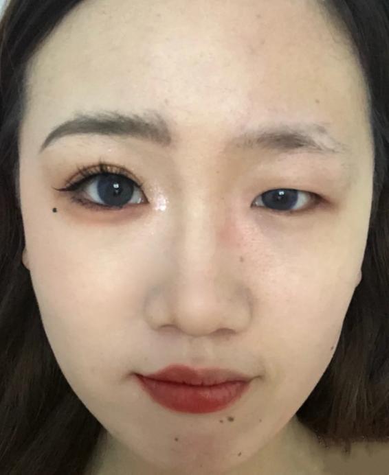 大学女生化妆正常吗? 知乎