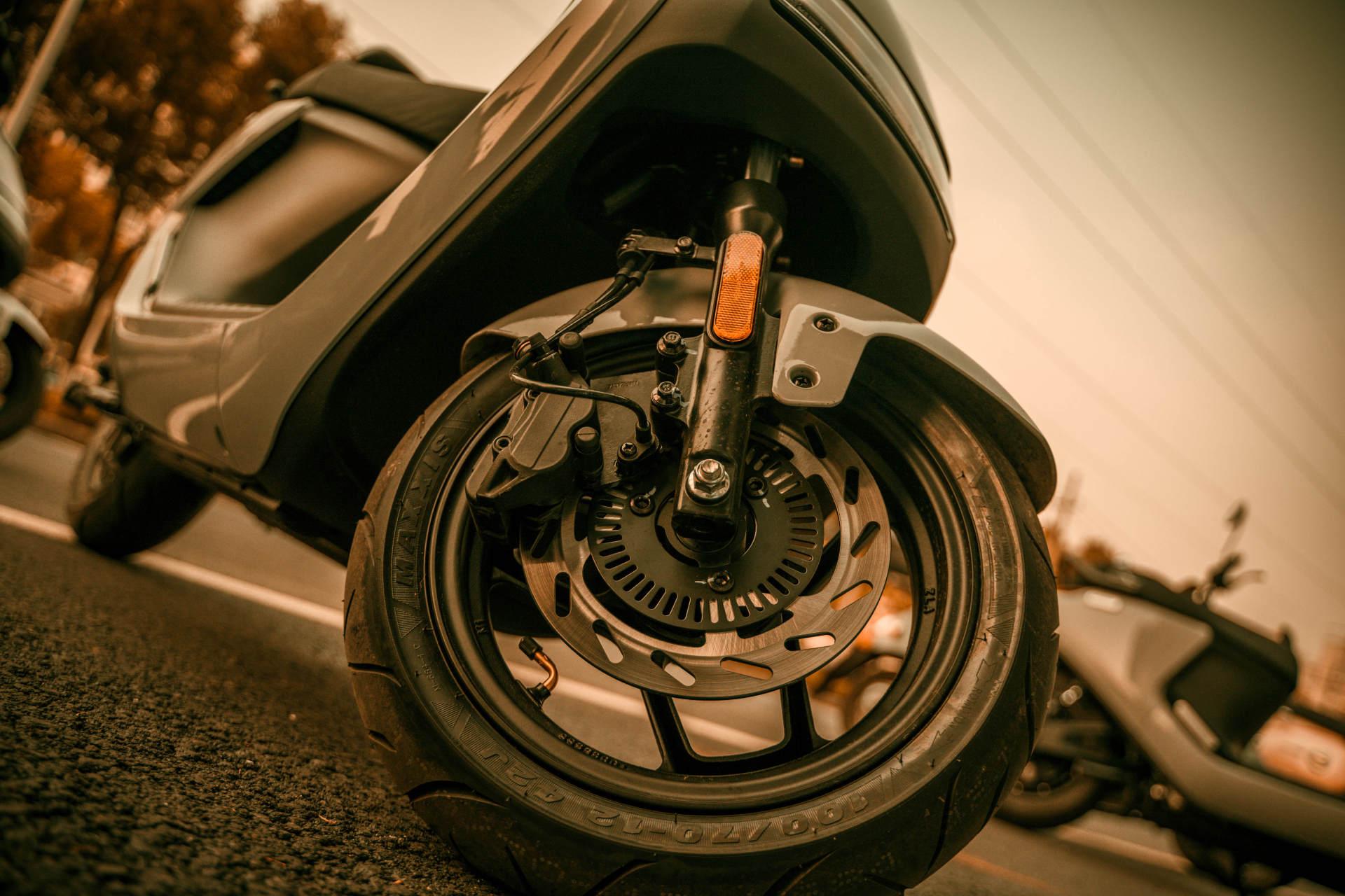 近2.1W的电动摩托车，体验如何？九号E200P MK2测评 - 知乎