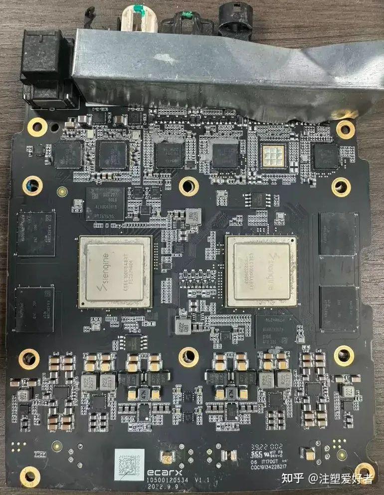 智能驾驶控制器的电路板（图片） - 知乎