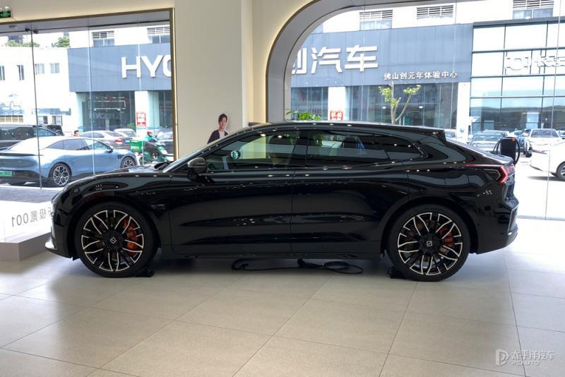 全栈800V+8295芯片！新款极氪001上市！26.9万起，还搭双腔空悬… - 知乎