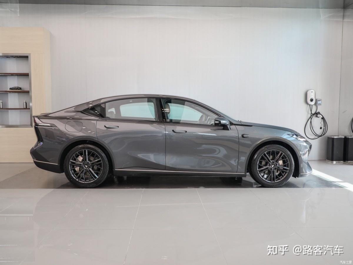 长安深蓝SL03 705纯电版对比特斯拉Model 3 比想象中还要超值！ - 知乎