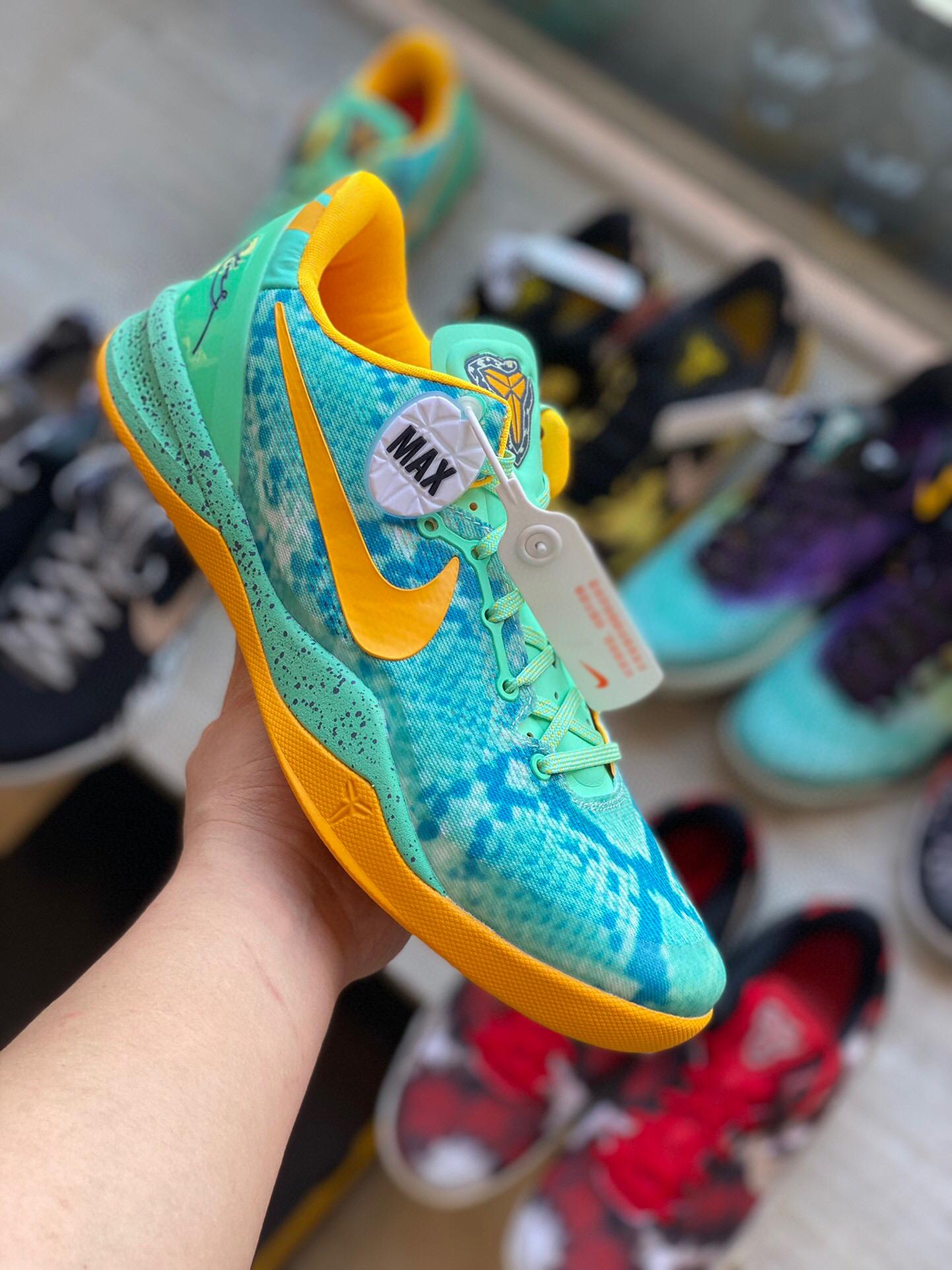 科比8绿蟒哈密瓜 Nike Zoom Kobe 8 System ZK8 耐克篮球鞋 - 知乎