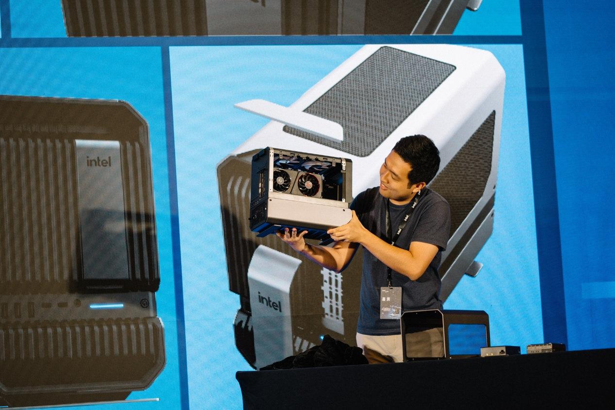 BW2025：铭瑄的192GB显存AI工作站见过没？ - 知乎