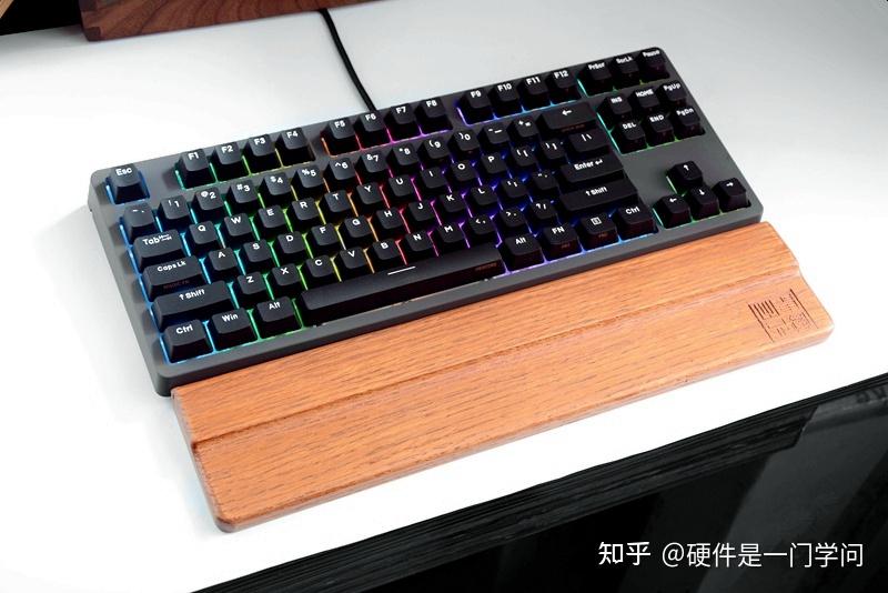HEXCORE D87 RGB机械键盘：灯光炫酷、用料扎实 - 知乎