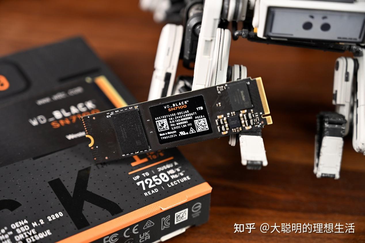 4K随机120+？温度大提升，WD BLACK SN7100升级继续领跑，无缓次旗舰固态硬盘重新排座位 - 知乎