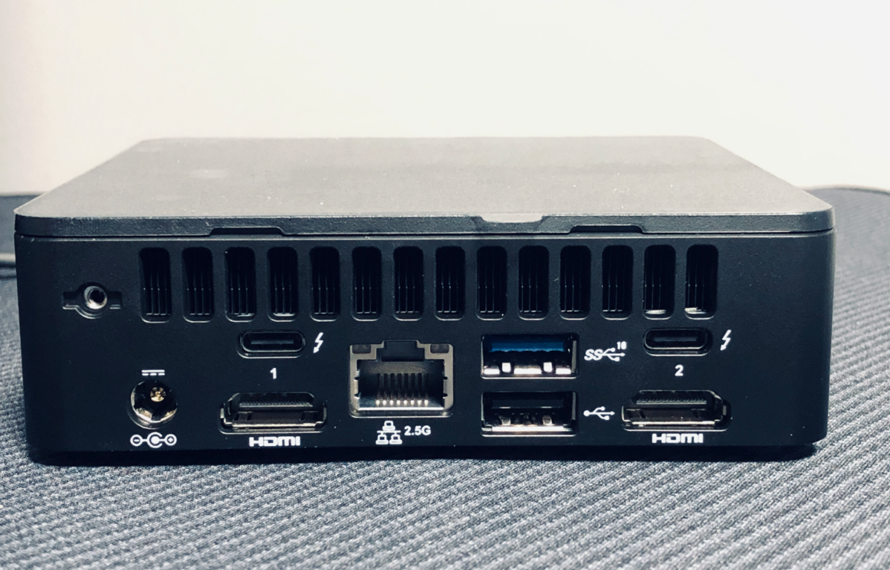 高效办公神器！英特尔华尔街峡谷NUC 12 Pro开箱测评 - 知乎