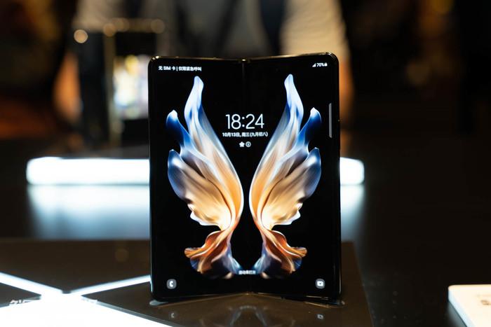 三星W22 5G体验：顶级机皇前，只能说我格局小了 - 知乎