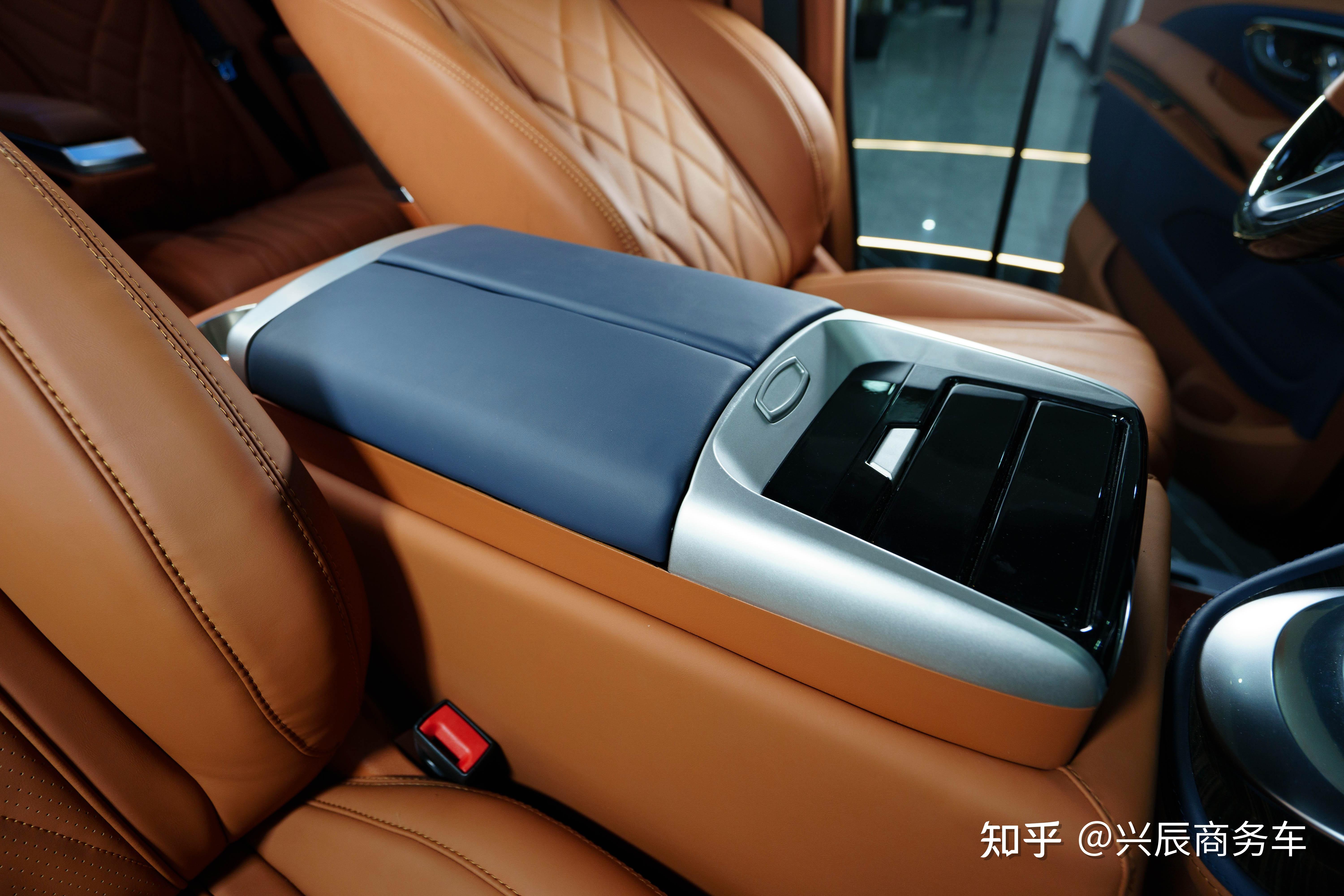 奔驰杀手锏“巴赫款VS680”登场，直接碾压埃尔法 - 知乎