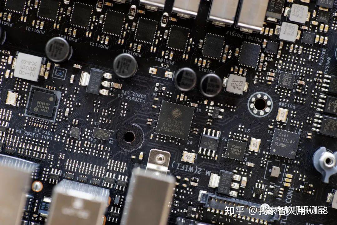 【八测】这不是主板，这已经是奢侈品了。华硕ROG MAXIMUS Z690 EXTREME评测 - 知乎