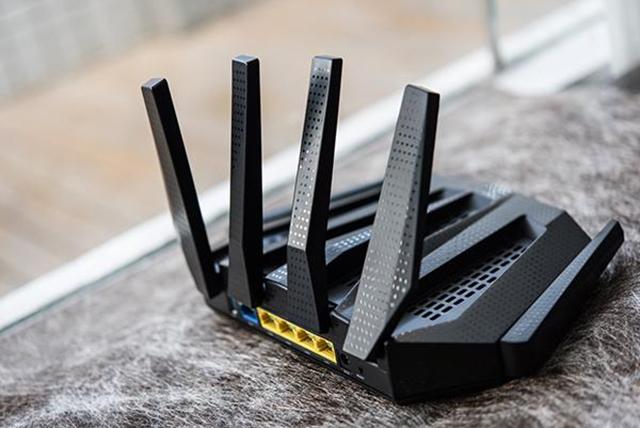 这路由器很“坦克”，6跟天线造型吊炸天 捷稀(JCG) JHR-AC860M双频路由器上手小评 - 知乎