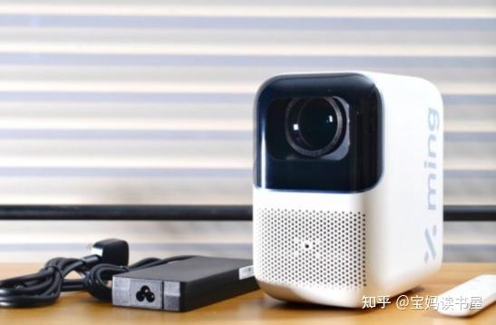高性价比投影仪推荐 | 小明Q2 Pro、极米New Z6X对比 | 千元能买到好用的投影仪吗？ - 知乎