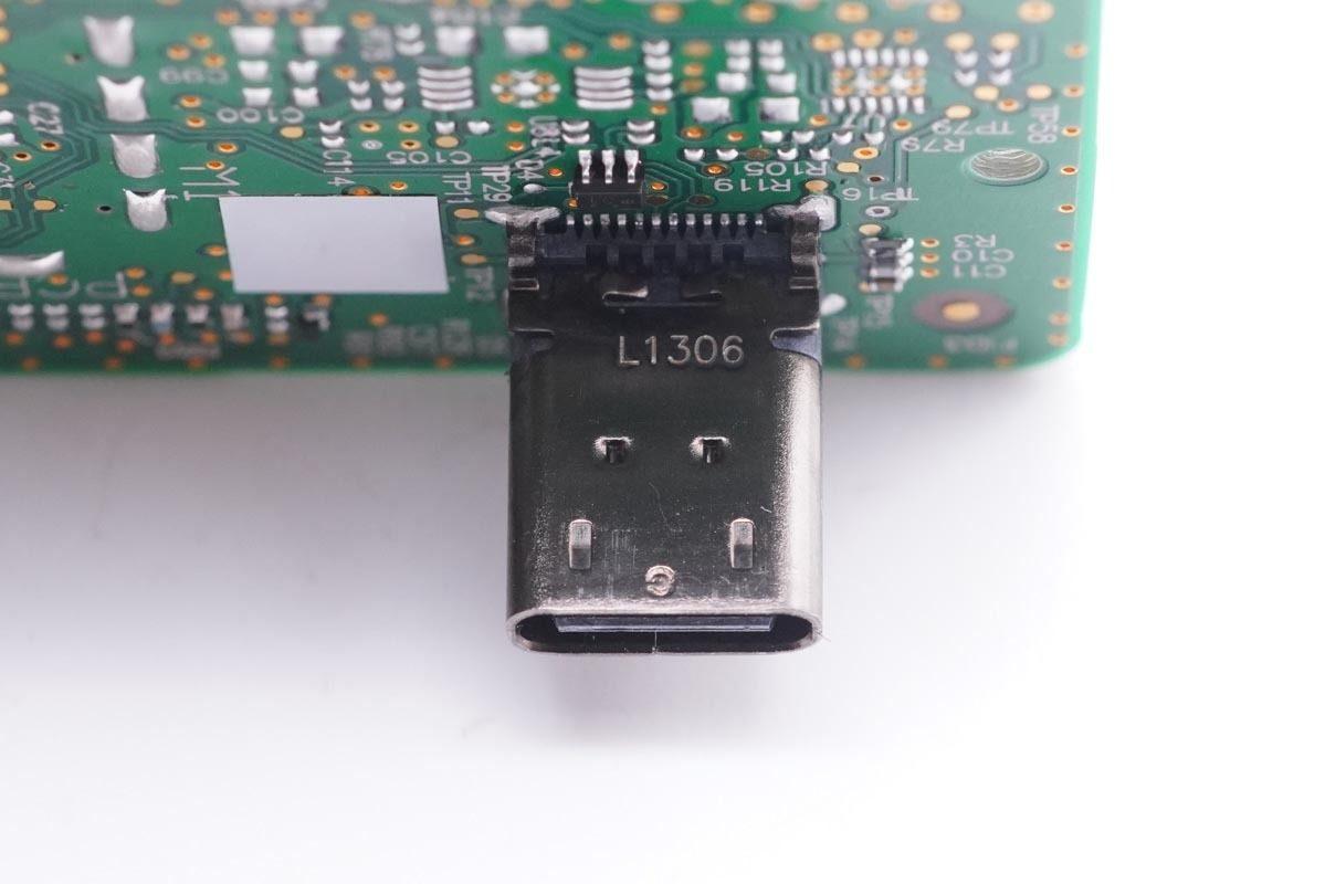 拆解报告：Tesla特斯拉Model Y USB-C快充模块 - 知乎