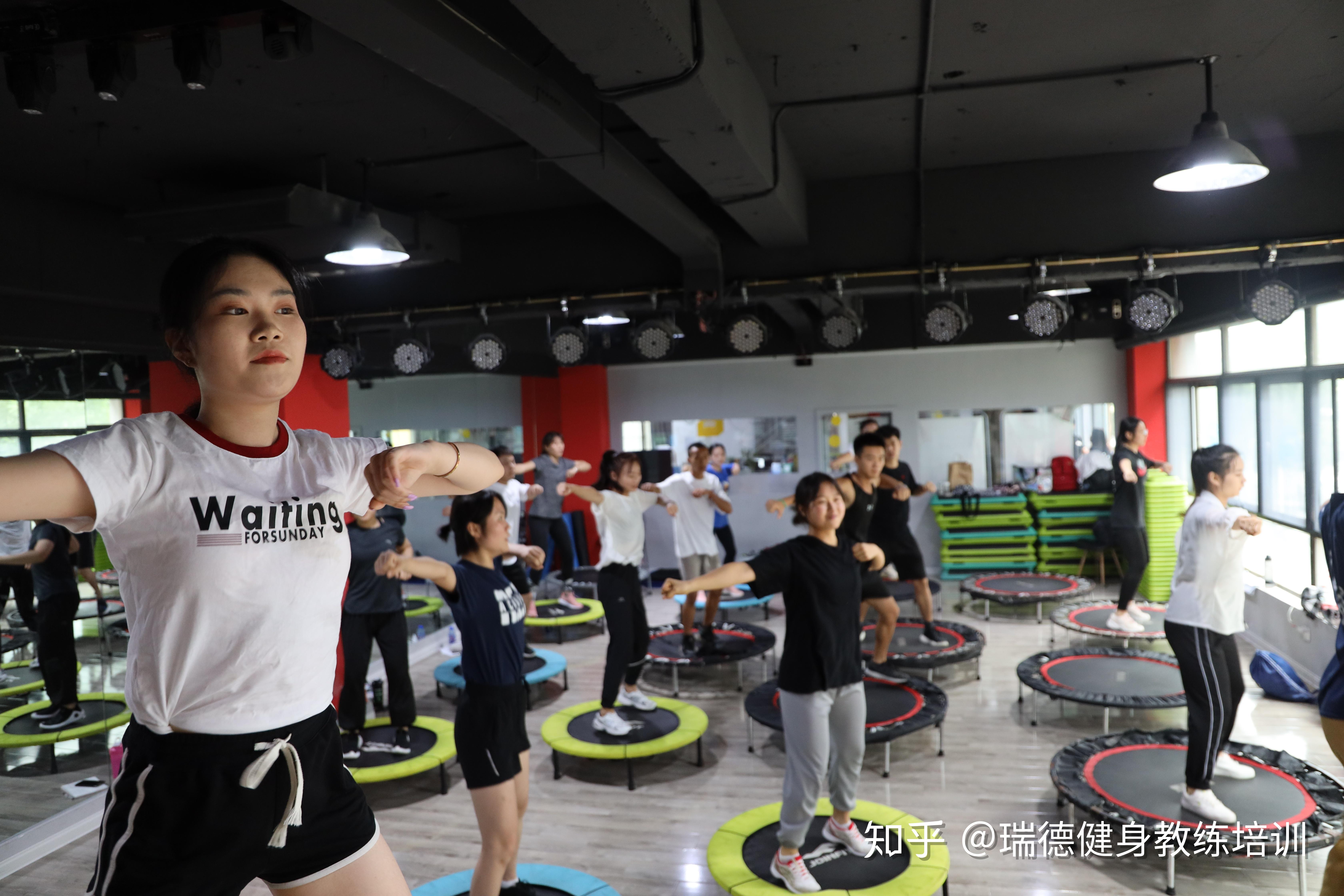 女生做健身教练怎么样?需要怎么做? 知乎