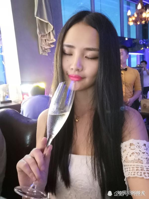 荣耀10GT版AIS手持超级夜景功能实拍样张：“夜拍王”来了 - 知乎