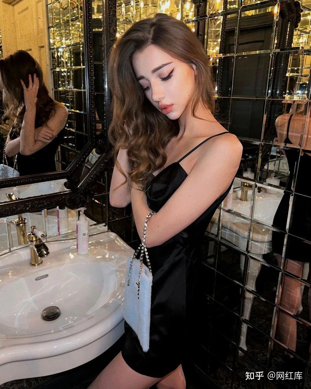 俄罗斯网红模特yumifka，小巧玲珑，纤细腰身 - 知乎