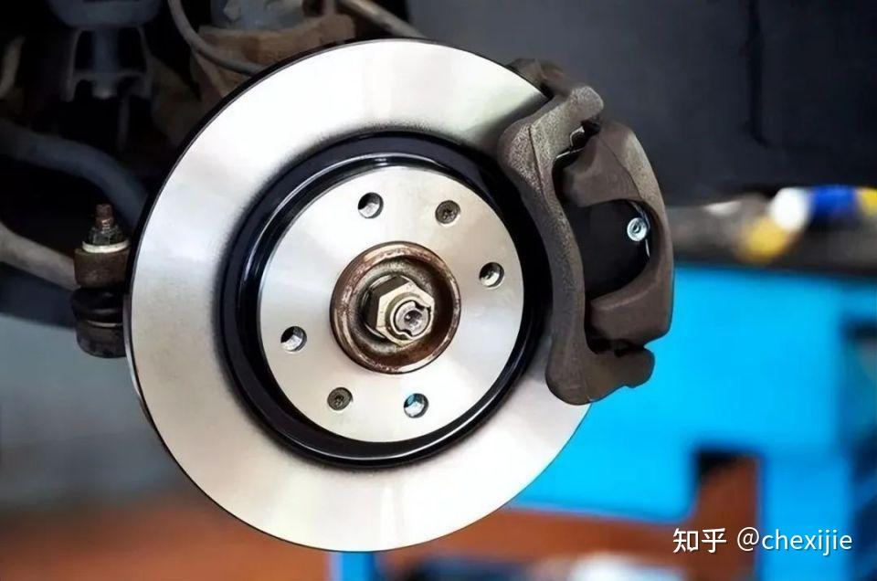 刹车踏板行程太长怎么调整？刹车踏板踩不下去是什么原因？ - 知乎