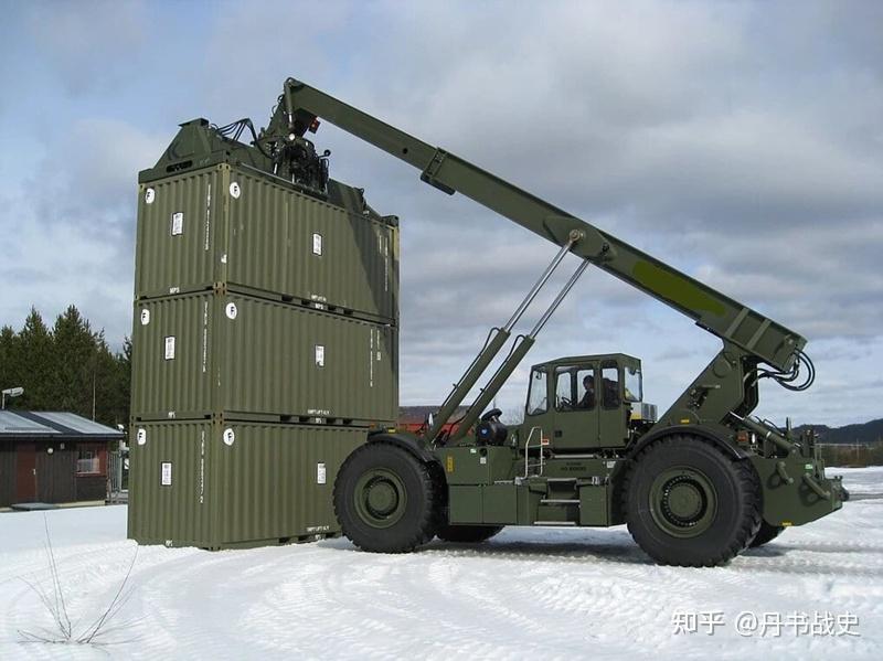 卡尔玛RT240集装箱处理机，美军重要的后勤保障车辆 - 知乎