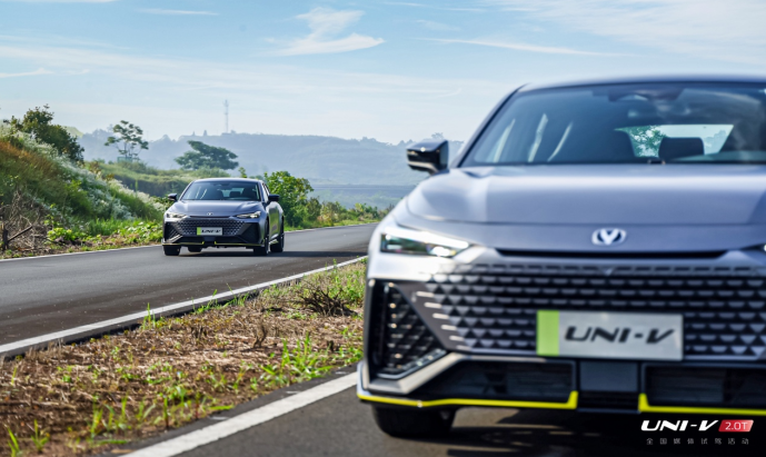 试驾UNI-V 2.0T：6.5秒加速，高尔夫GTI不香了 - 知乎