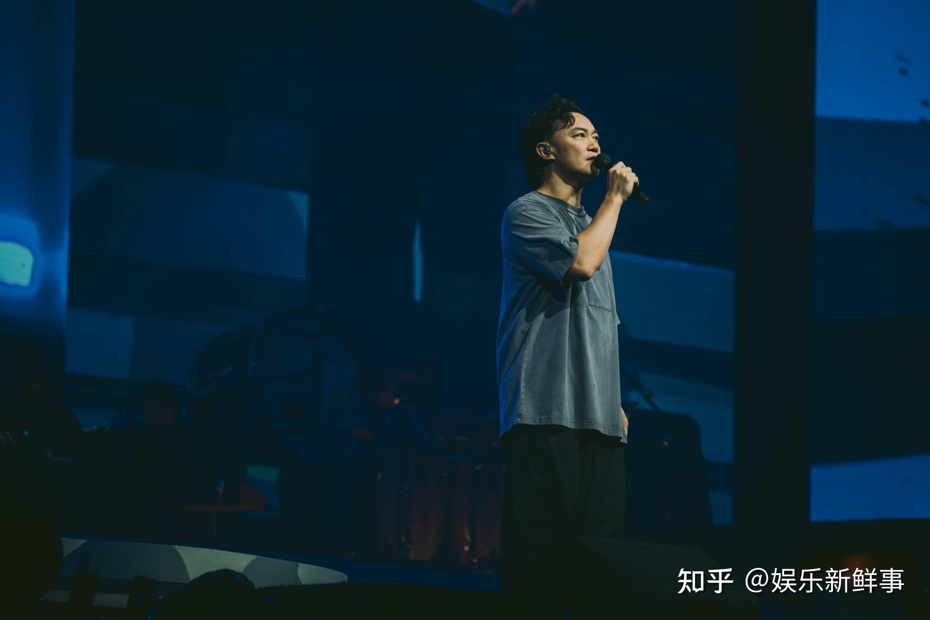 陈奕迅新专辑《CHIN UP!》正式上线 澳门站首唱新歌《社交恐惧癌》 - 知乎