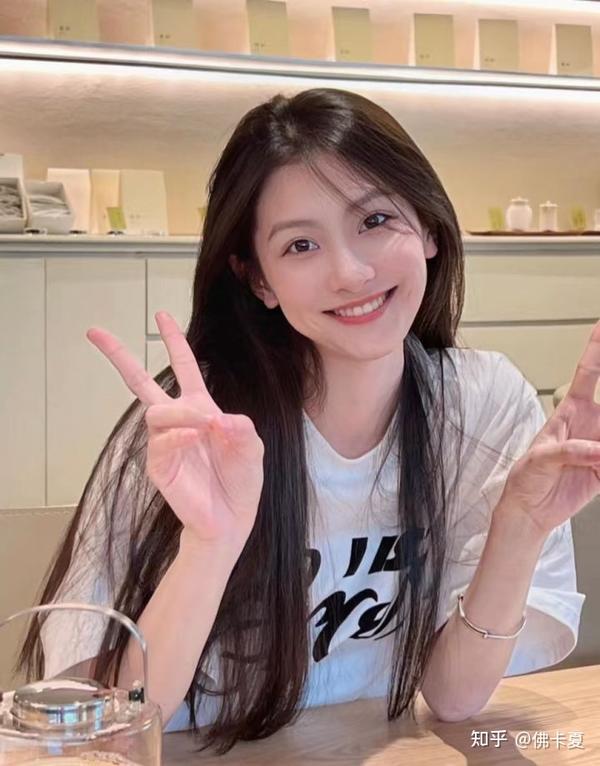 普通女孩如何变美逆袭？ 知乎