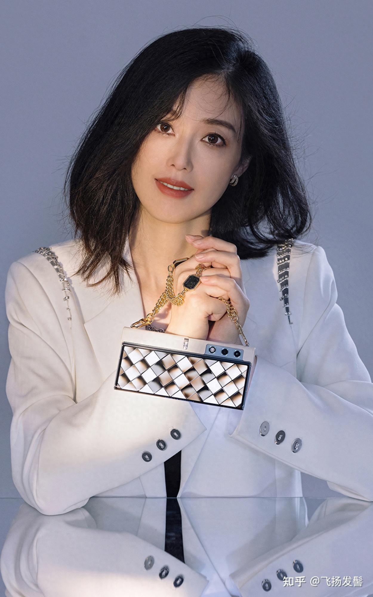 上手荣耀V Purse 带着去拍写真，“钱包折叠时尚单品”超越想象 - 知乎