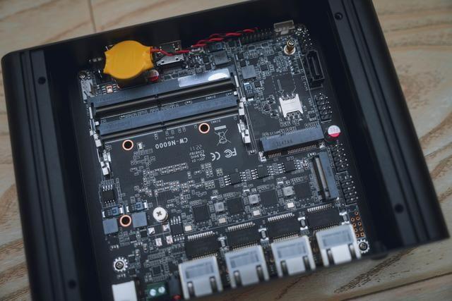 畅网 N5105 四口 2.5G 小主机安装 WIN10 对比 WIN11 跑分 - 知乎