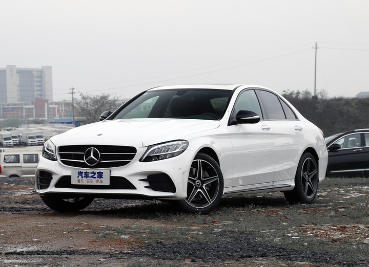 最高一口气降8.9万价格降至“冰点”，奔驰C300是时候入手了 - 知乎