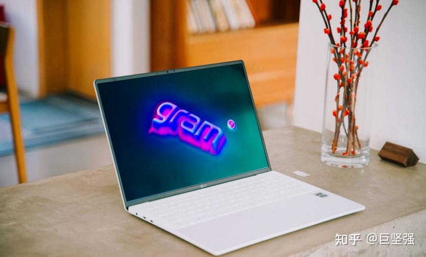 轻薄依旧，更为有型：感受OLED新品LG gram Style 2023极光白 - 知乎