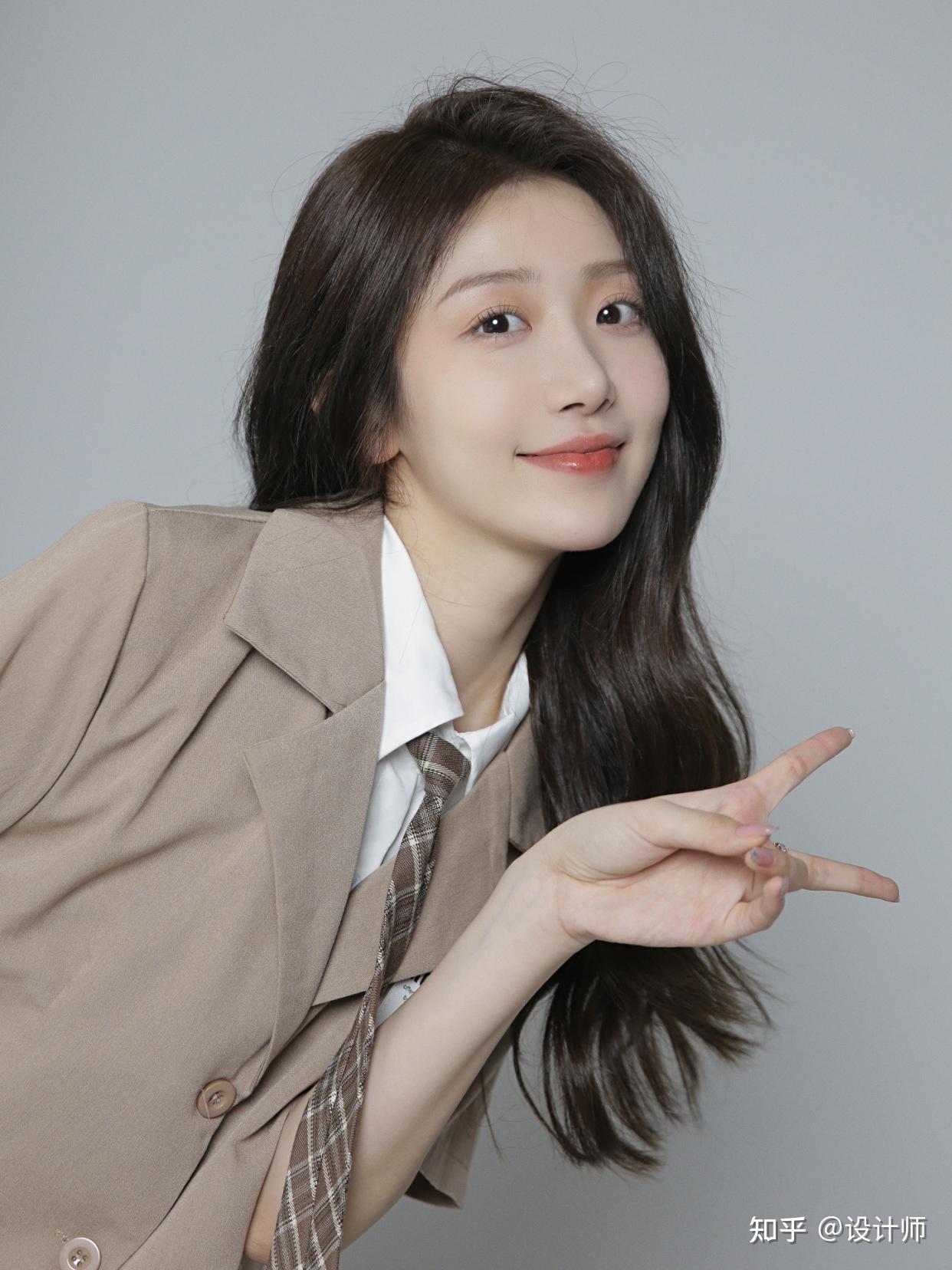 半身照超全拍摄方法，从角度、姿势、表情，教你拍出美美的半身照 - 知乎