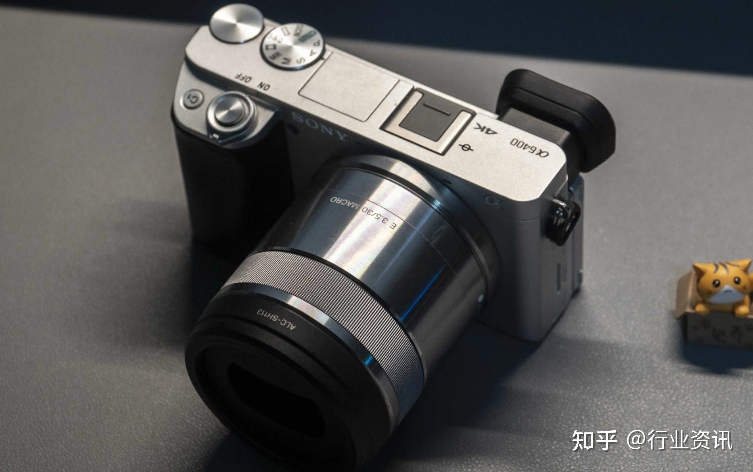 传感器、处理器和对焦系统都相同，两者相差1600元：索尼A6400和索尼ZV-E10的真正区别在哪里？ - 知乎