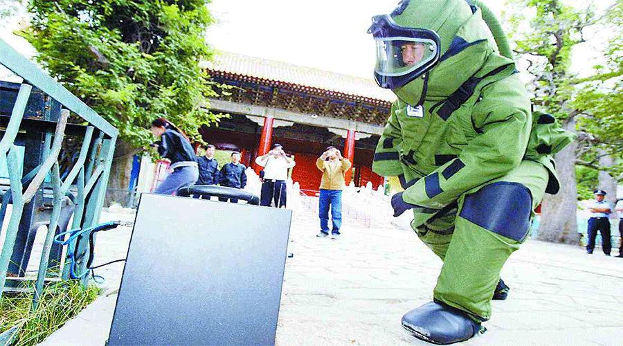 EOD排爆服EOD10E排爆服，厂家的这些事情你肯定不知道 - 知乎